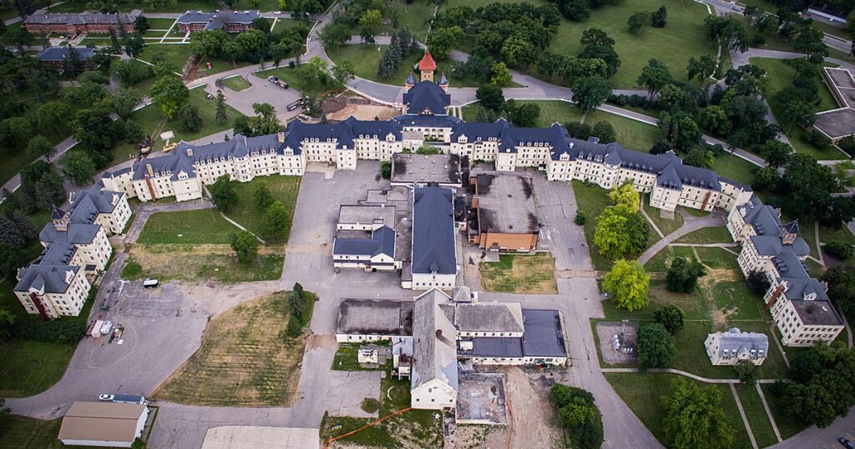 Former Insane Asylum Fergus Falls Mn