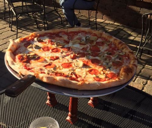 The 20 Pizza Places In Indiana You Have To Try At Least Once