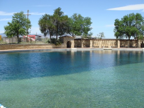 The World's Largest Natural Spring-Fed Swimming Pool Is In Texas