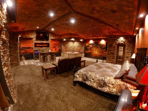 Sunset Inn & Suites In Illinois Is A Themed Hotel You'll Absolutely Love