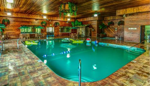 Sunset Inn & Suites In Illinois Is A Themed Hotel You'll Absolutely Love