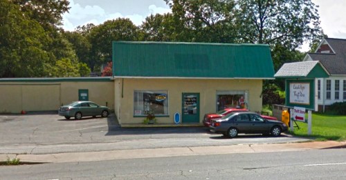 The 13 Best Thrift Stores In South Carolina You'll Love Visiting