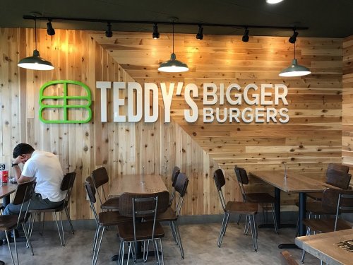 These Chain Restaurants Serve Up The Best Fast Food In Hawaii