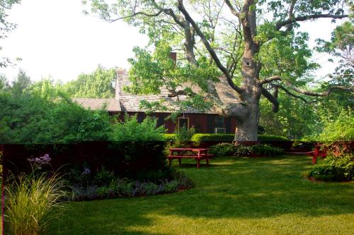 Pickity Place Is The Most Whimsical Restaurant In New Hampshire
