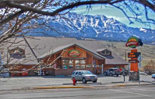 8 Incredible Montana Grocery Stores You've Probably Never Heard Of