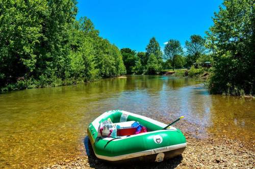 Here Are 11 Best Rivers To Float In Missouri For A Cool Trip