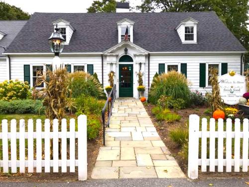 Visit These 7 Charming Tea Rooms In Massachusetts For A Piece Of The Past