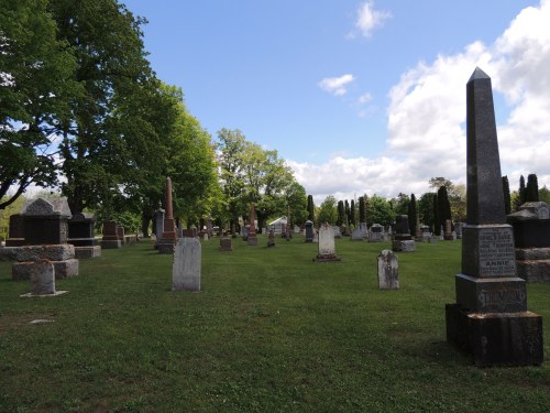 11 Spookiest Haunted Cemeteries In Wisconsin