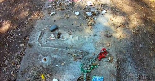 Alice Flagg's Grave Is The Most Haunted Grave in South Carolina