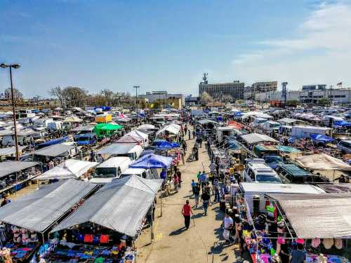 Swap-o-Rama Is The Biggest and Best Flea Market In Illinois