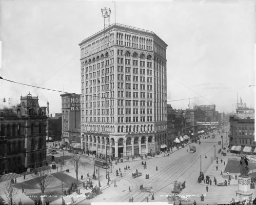 These 13 Historic Photos Of Detroit Are Incredible