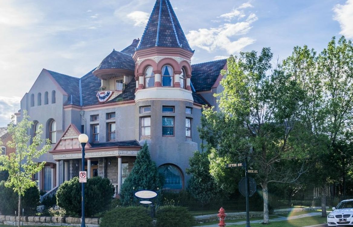 You Gotta Visit This Darling Fairytale Mansion In Wyoming That's ...