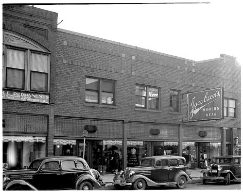 9 Old Department Stores You'll Remember If You Grew Up In Detroit