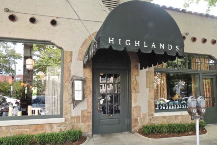 10 Famous Restaurants In Alabama That Are So Worth Waiting In Line For