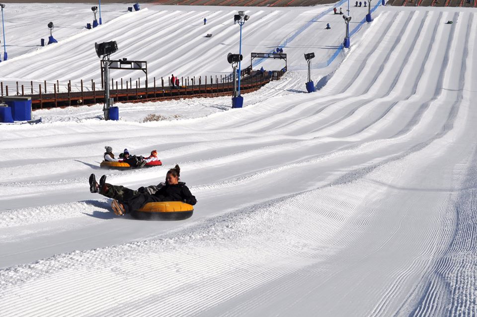 This Epic Snow Tubing Hill Near Cincinnati Will Give You The Winter ...