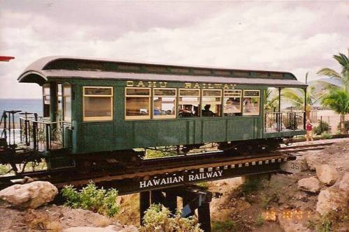 4 Scenic Train Rides In Hawaii You'll Want To Experience