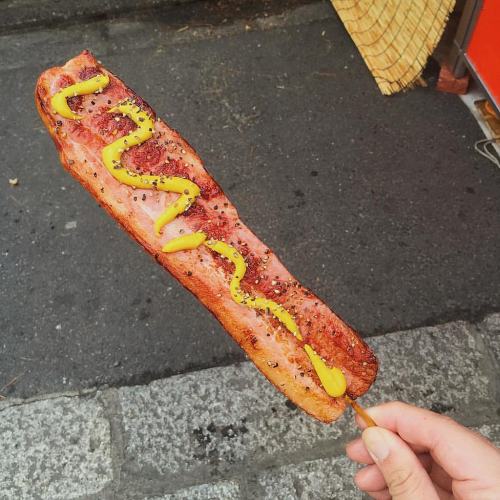 What Food Is Louisville Known For? These 10 Dishes!