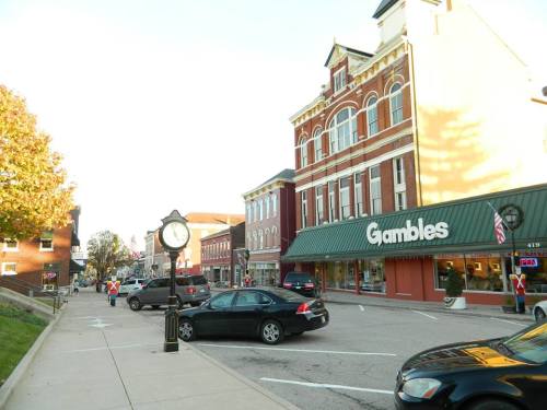 7 Impossibly Charming Small Towns Near Cincinnati, Ohio