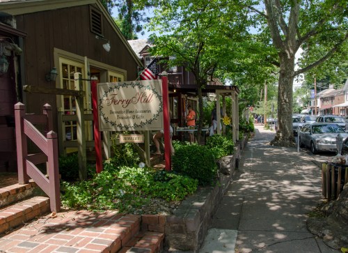 15 Friendly Small Towns Near Philadelphia