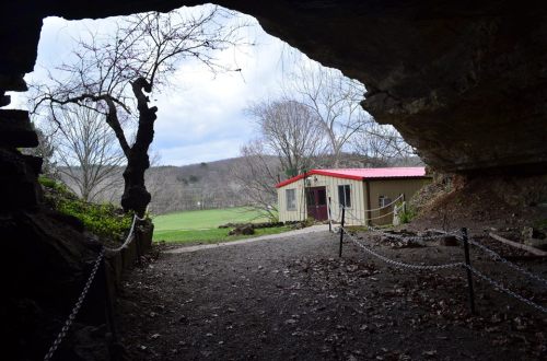 Caves in Missouri: The Lesser-Known Bluff Dweller's Cave