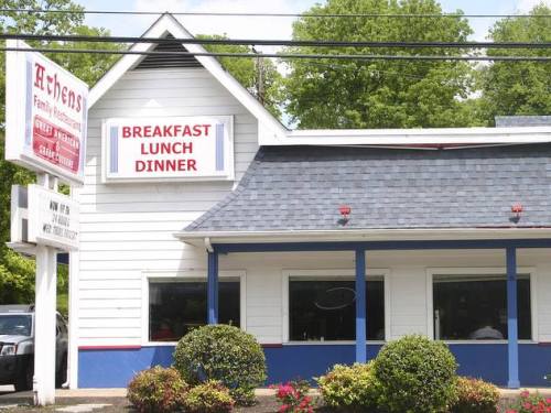 8 Divey Diners In Nashville You Should Have Visited By Now