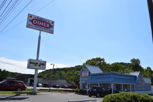 8 Divey Diners In Nashville You Should Have Visited By Now