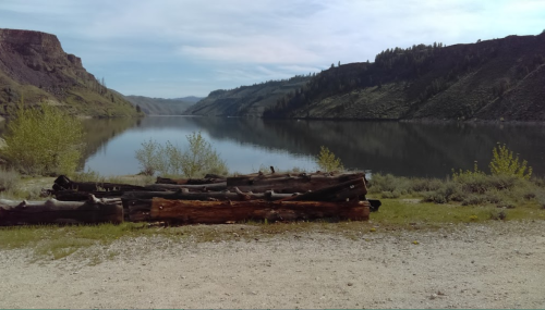Top 7 Waterfront Campgrounds in Idaho for an Unforgettable Adventure