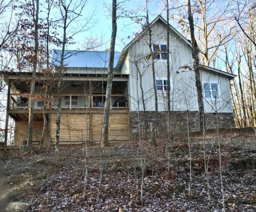 Unique Places to Stay in Alabama: 10 Cool & Quirky Rentals