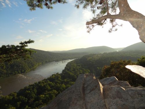 Weverton Cliffs In Maryland Is A Short And Sweet Hiking Trail