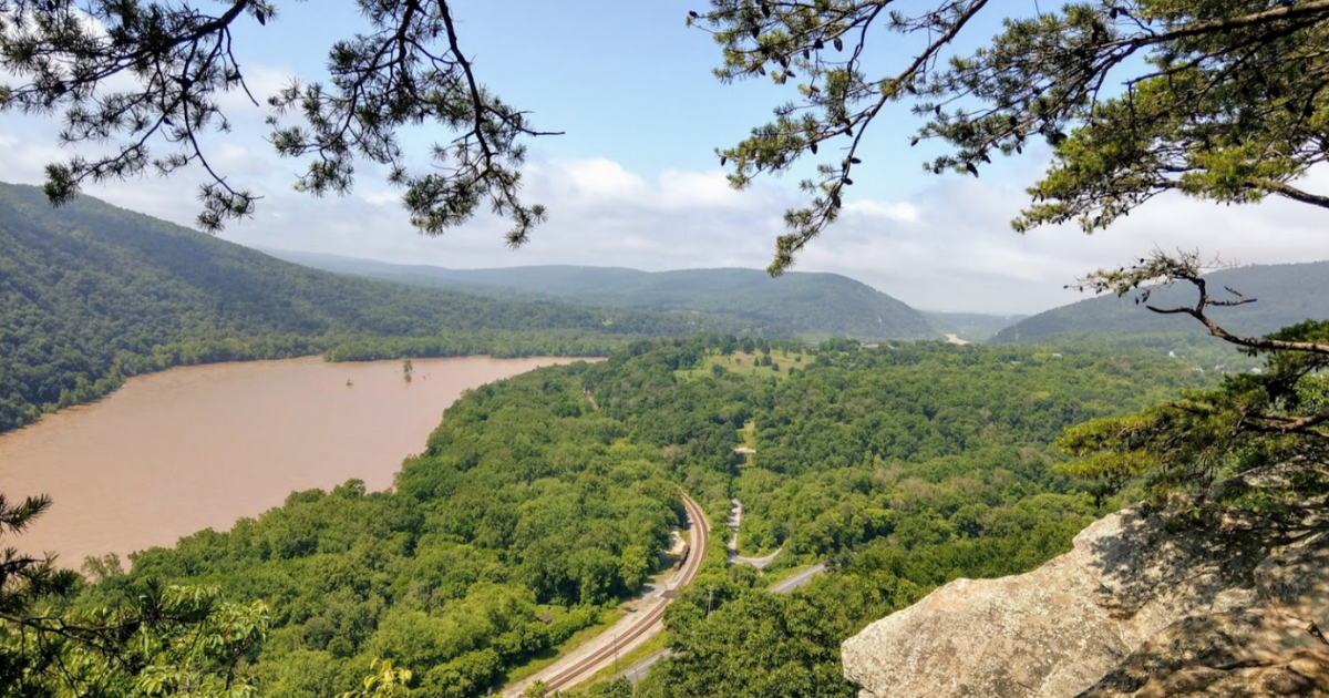 Weverton Cliffs In Maryland Is A Short And Sweet Hiking Trail