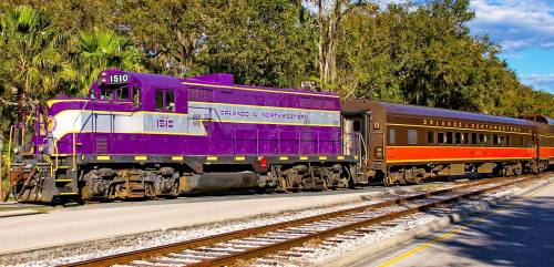 Take The Golden Triangle Train To Enjoy The Best Florida Scenery