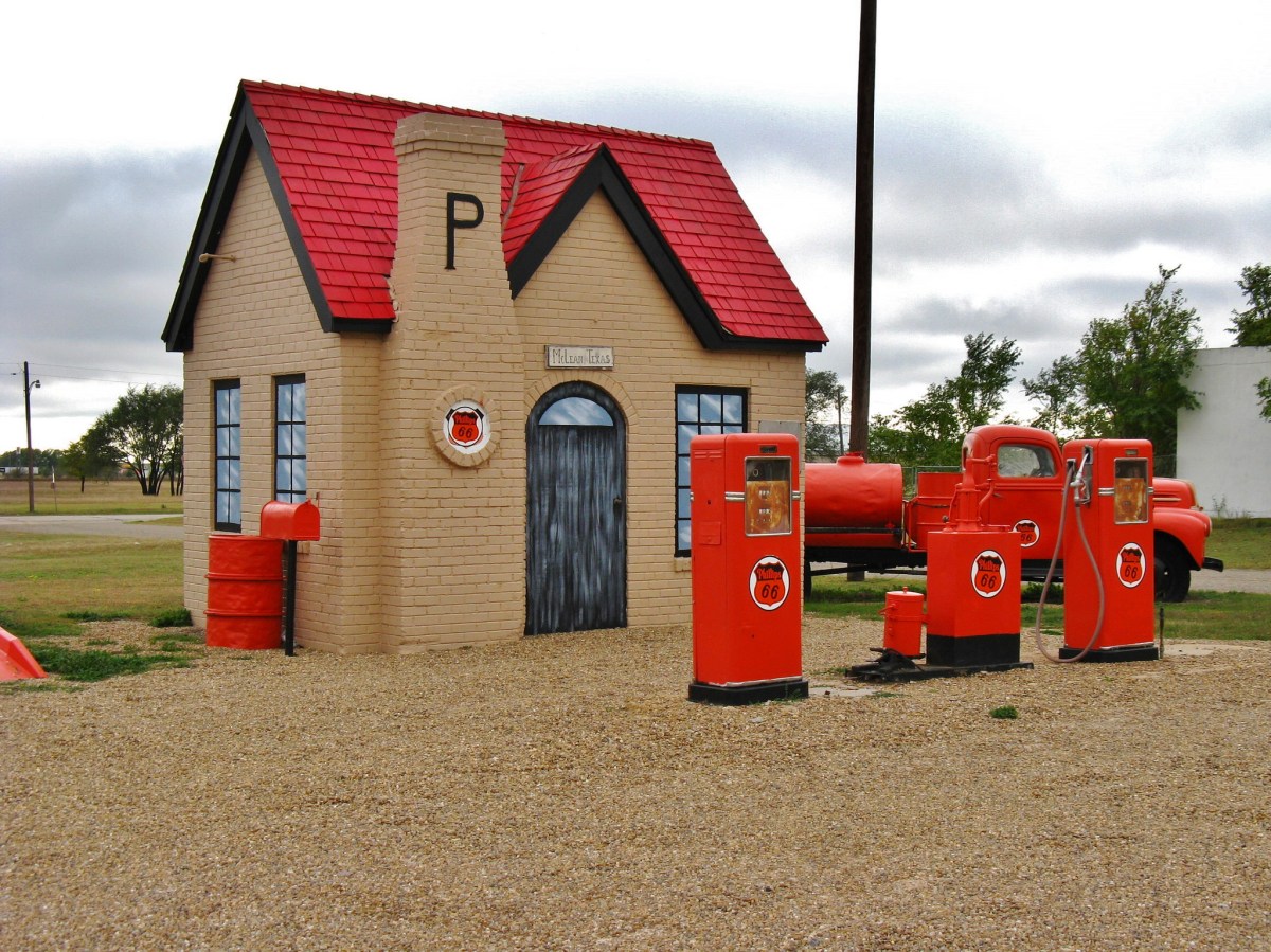 9 Of The Most Unique Roadside Gas Stations In Texas