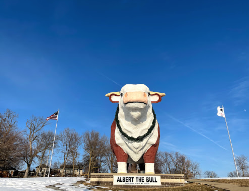 9 Oddly Gigantic Items You Can Only Find In Iowa And Can’t Stop Staring At