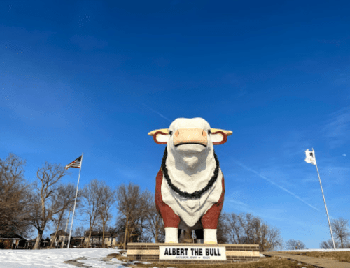 9 Oddly Gigantic Items You Can Only Find In Iowa And Can’t Stop Staring At