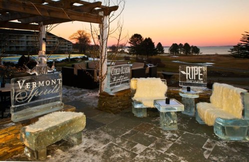 This Beautiful Bar In Maine Is Made Of 20,000 Pounds Of Crystal Clear Ice
