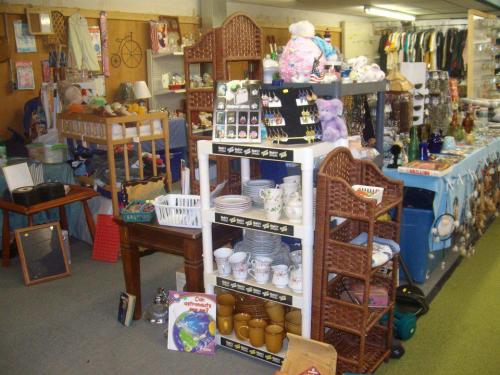 6 Best Indoor Flea Markets In Vermont