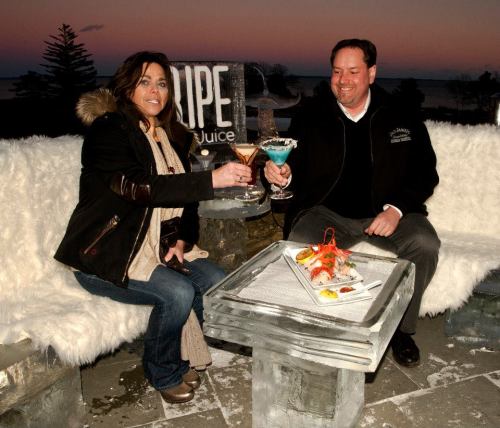 This Beautiful Bar In Maine Is Made Of 20,000 Pounds Of Crystal Clear Ice