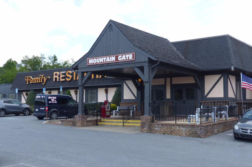 This All-You-Can-Eat Southern Food Buffet Hiding In Maryland Is Heaven ...