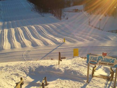 Wintergreen's Checkerberry Cabin:A Snow Tubing Restaurant In Virginia
