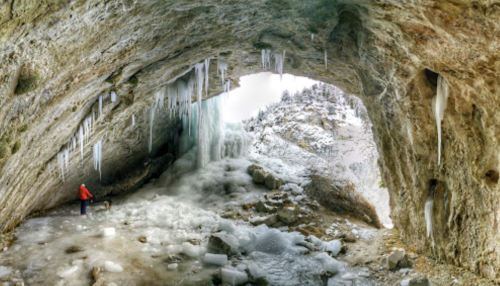 Rifle Mountain Park Has The Best Ice Caves In Colorado
