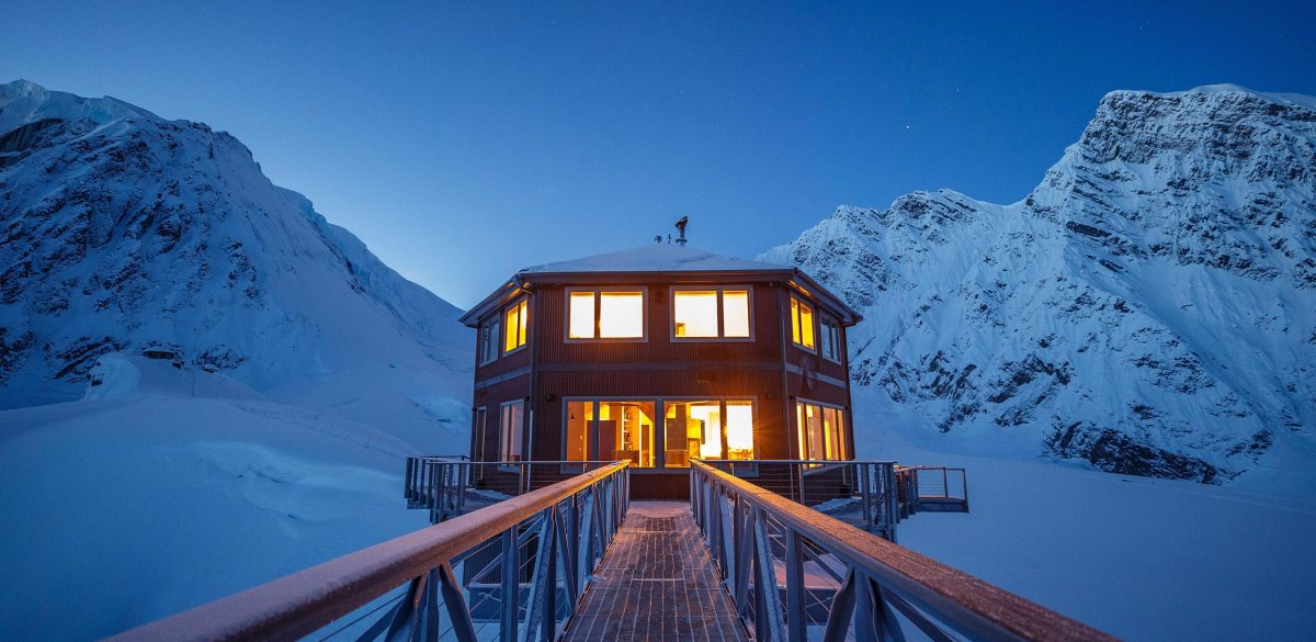 Sheldon Chalet Is The Perfect Place To See The Northern Lights