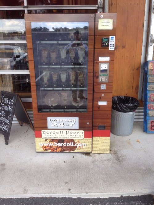 This Pecan Pie Vending Machine In Texas Sounds Too Good To Be True