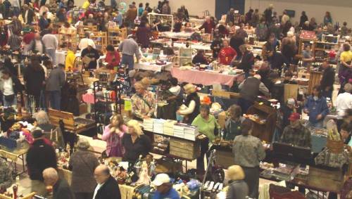 The Original Medford Giant Flea Market: A Bargain Hunter's Dream!