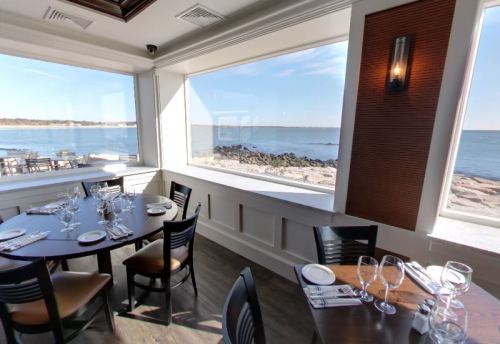 9 Of The Best Waterfront Restaurants In Rhode Island