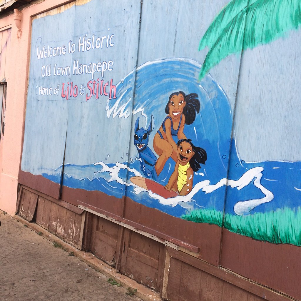 You Can Visit The Small Town In Hawaii That Inspired The Disney Movie ...