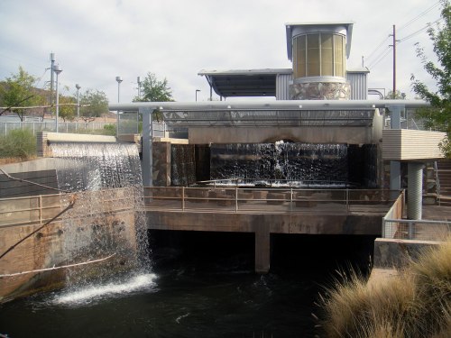 Arizona Canal Is A Beautiful River Walk In Scottsdale