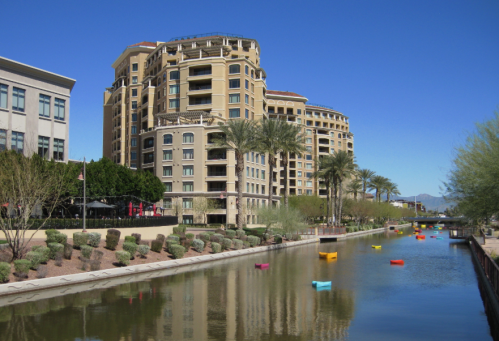 Arizona Canal Is A Beautiful River Walk In Scottsdale
