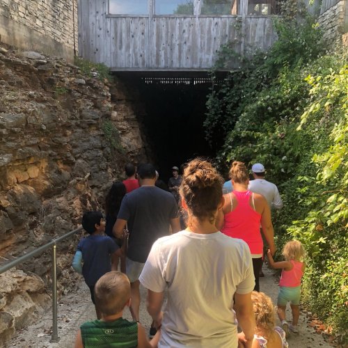 Little-Known Caves In Texas: Inner Space Cavern, Georgetown