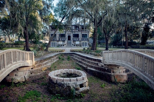 Explore The Wonder House in Bartow, Florida