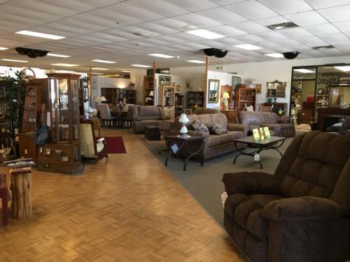 Poppy's Antique Mall and Flea Market Is The Best In Missouri